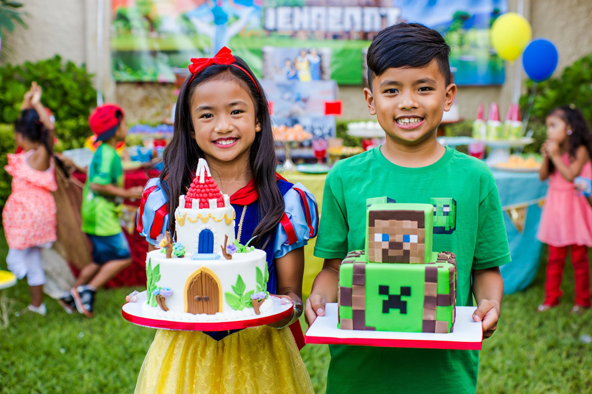 Minecraft and Snow White – Cakes and Memories Bakeshop