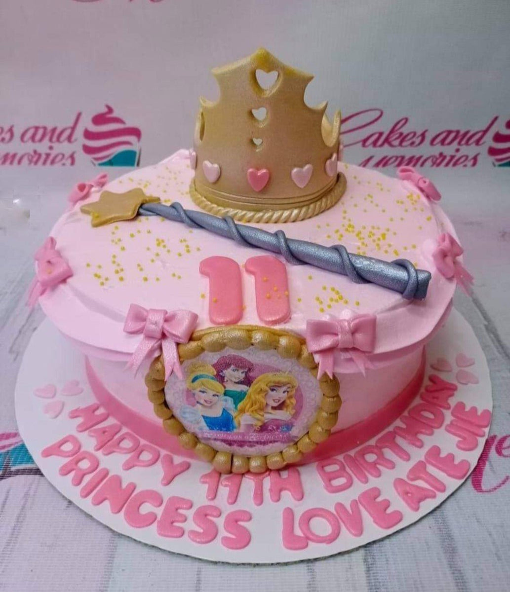 Crown Cake - 1112 – Cakes and Memories Bakeshop