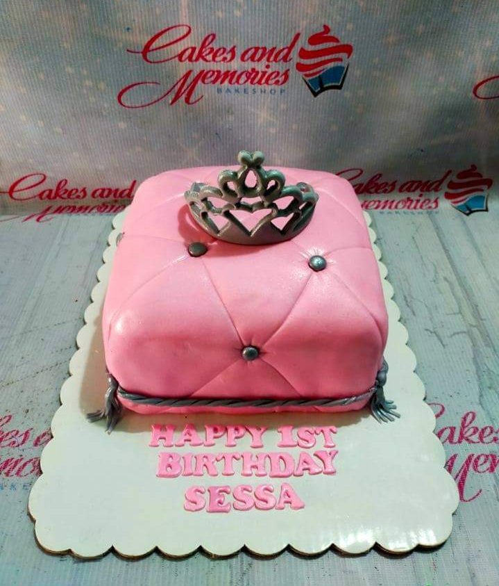 Crown Cake - 1127 – Cakes and Memories Bakeshop
