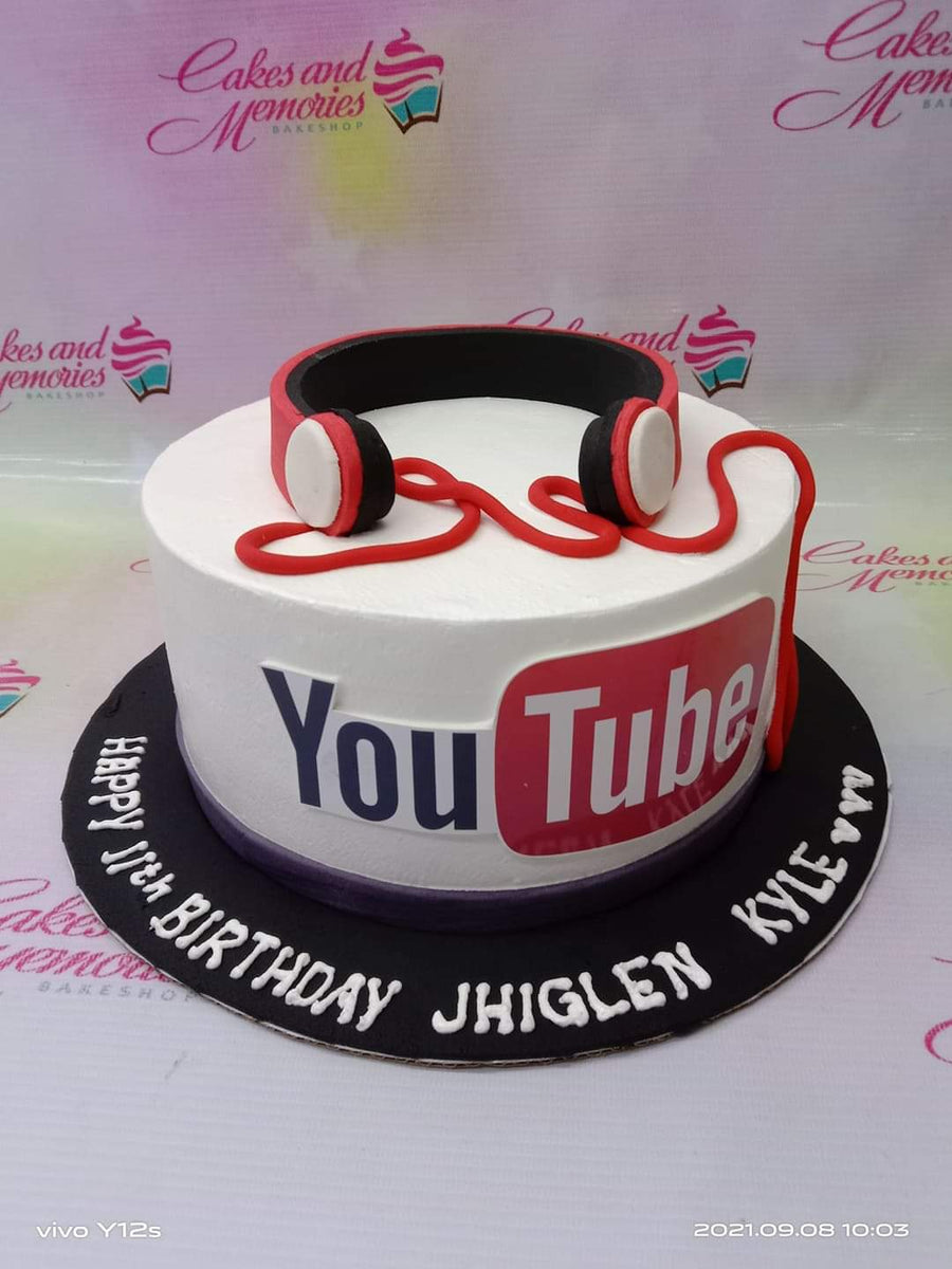 Social Media Cake - 1124 – Cakes and Memories Bakeshop